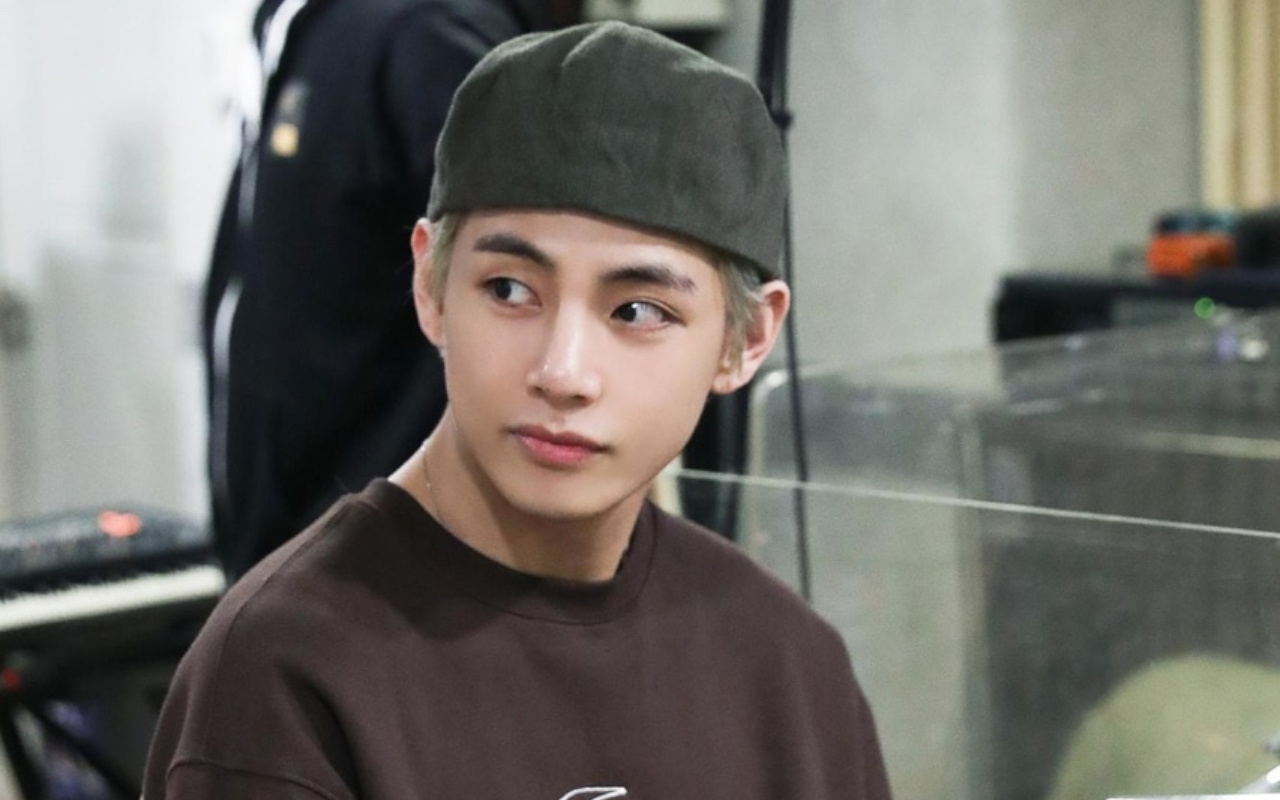 V BTS Jadi Tukang Cuci Piring 'Seo Jin's', 'Taehyung Is Cooking' Auto ...