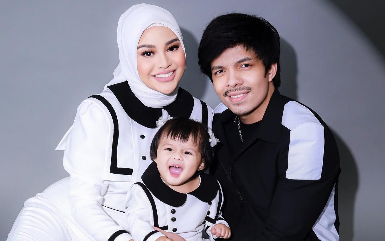 Unik, Atta Halilintar Belikan Ameena Kasur Terbesar di Dunia