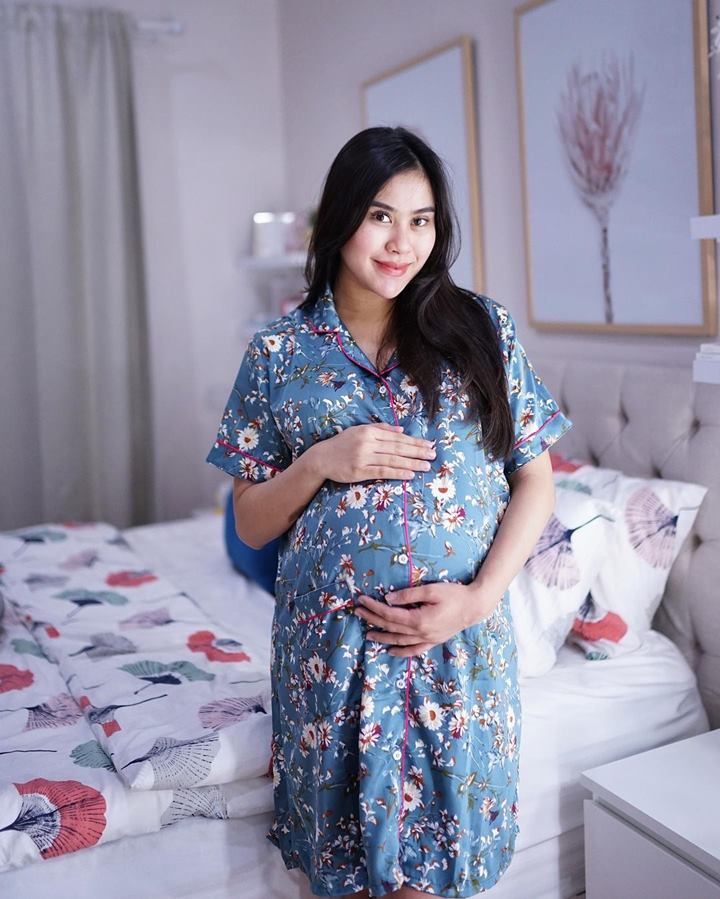 Syahnaz Sadiqah Ngakak Dituding Oplas, Intip 10 Pesonanya Cantik Alami ...