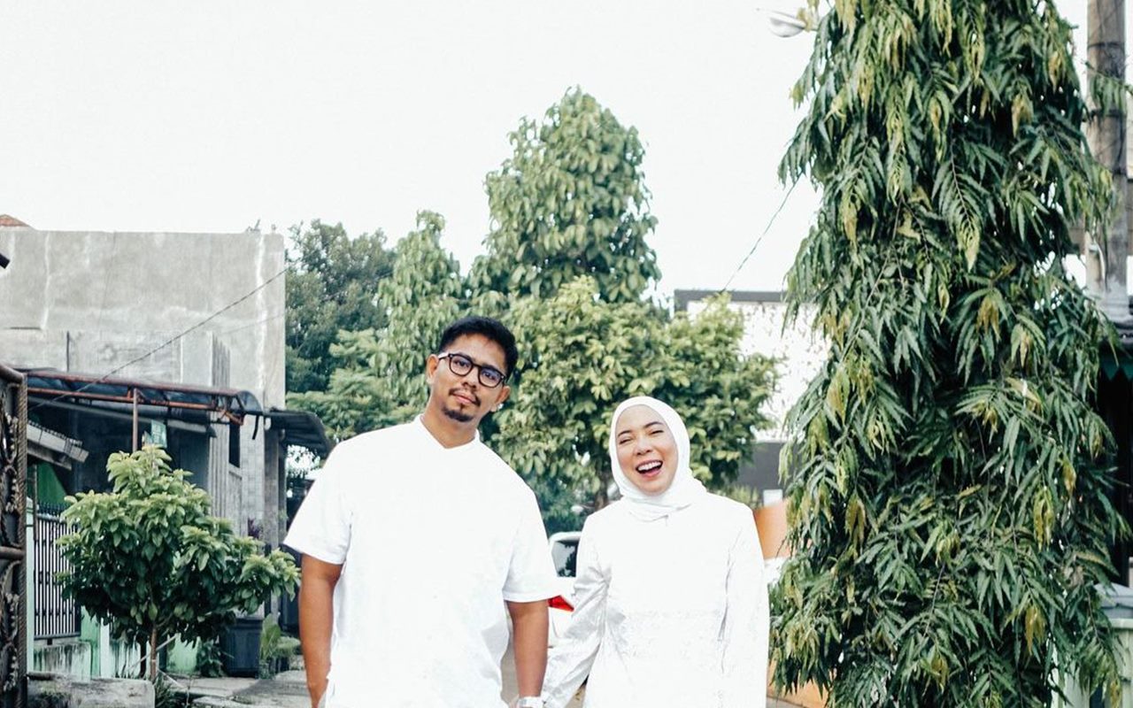 Jarang Disorot, Aksi Tak Terduga Suami Fitri Tropica Mendadak Bikin Heboh