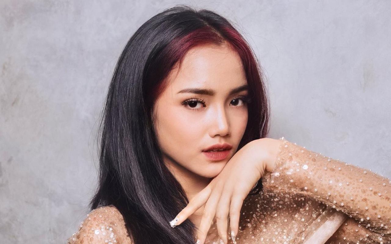 Fuji An Bak Model Profesional di Photoshoot Baru, Aura Mahal Jadi Sorotan