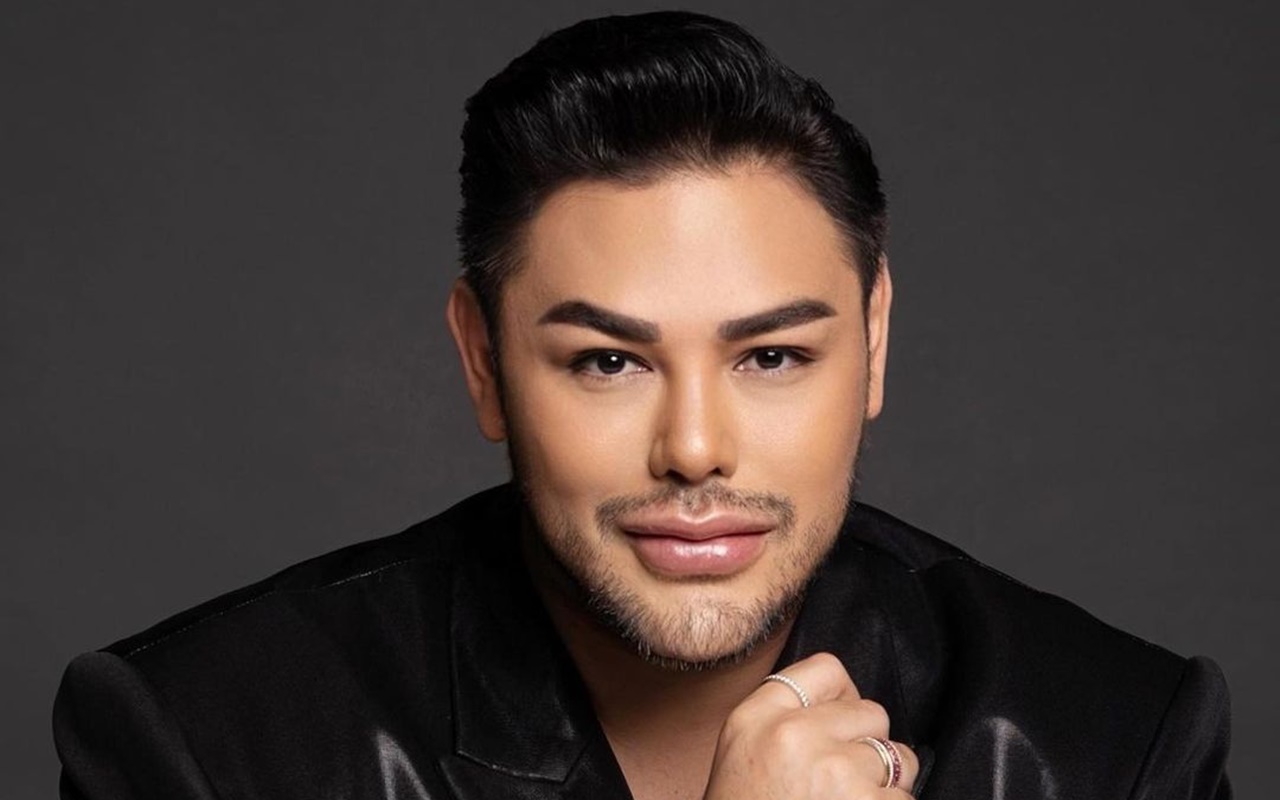 Ivan Gunawan Nonton Fashion Show, Baju Unik Para Model Bikin Gagal Paham