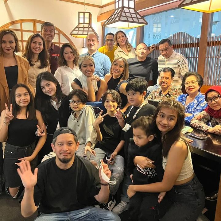 Diduga Pacar Baru, Intip 7 Potret Dekat Tiko Aryawardhana dengan ...