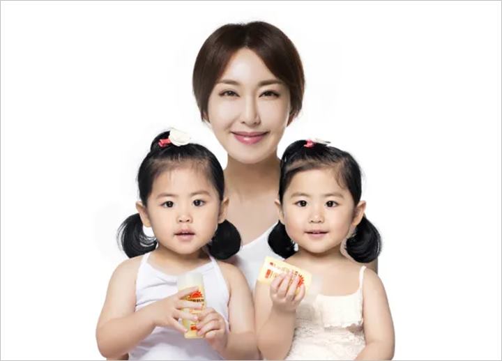 Song Triplets Anak Song Il Kook Tumbuh Memesona, Intip 8 Artis Korea Yang Punya Anak Kembar