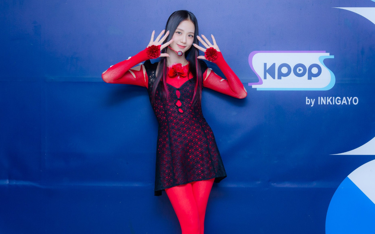 Performance Jisoo BLACKPINK 'Flower' di 'Inkigayo' Jadi Perhatian ...