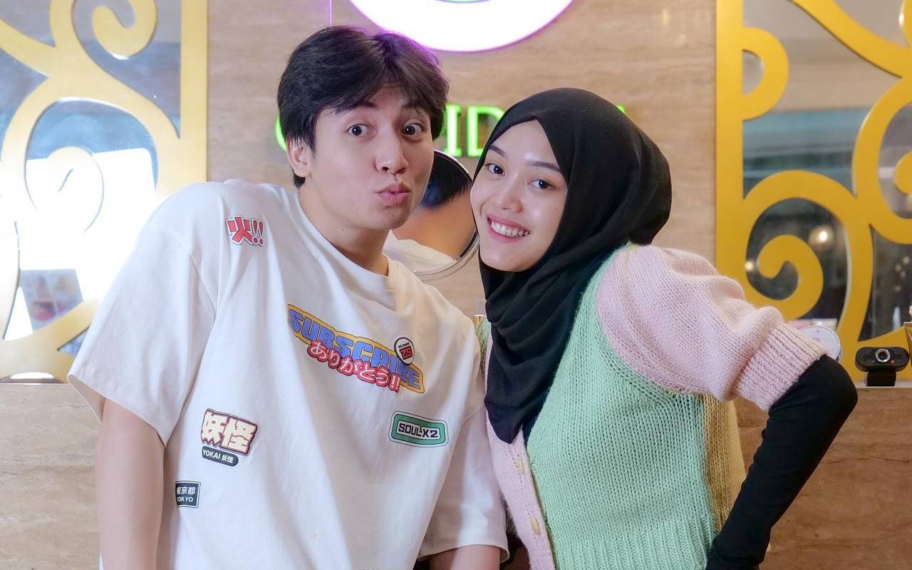 Putri Delina Pamer Foto Lebaran Sekeluarga, Jeffry Reksa Absen ...