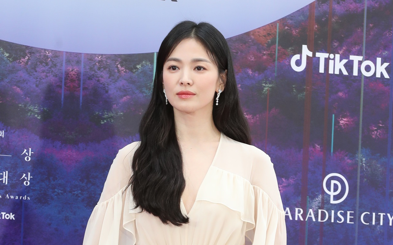 OTW Ke Luar Negeri, Song Hye Kyo Muncul Beda Drastis Usai Menang Best ...