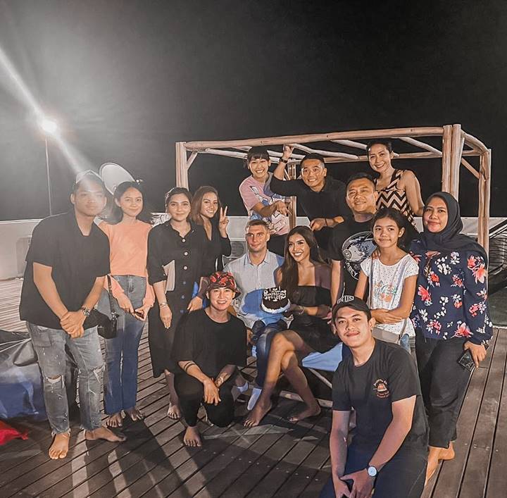 Ashanty Nangis Haru Usai Millen Cyrus Dilamar, Ini 8 Potret Kedekatan ...