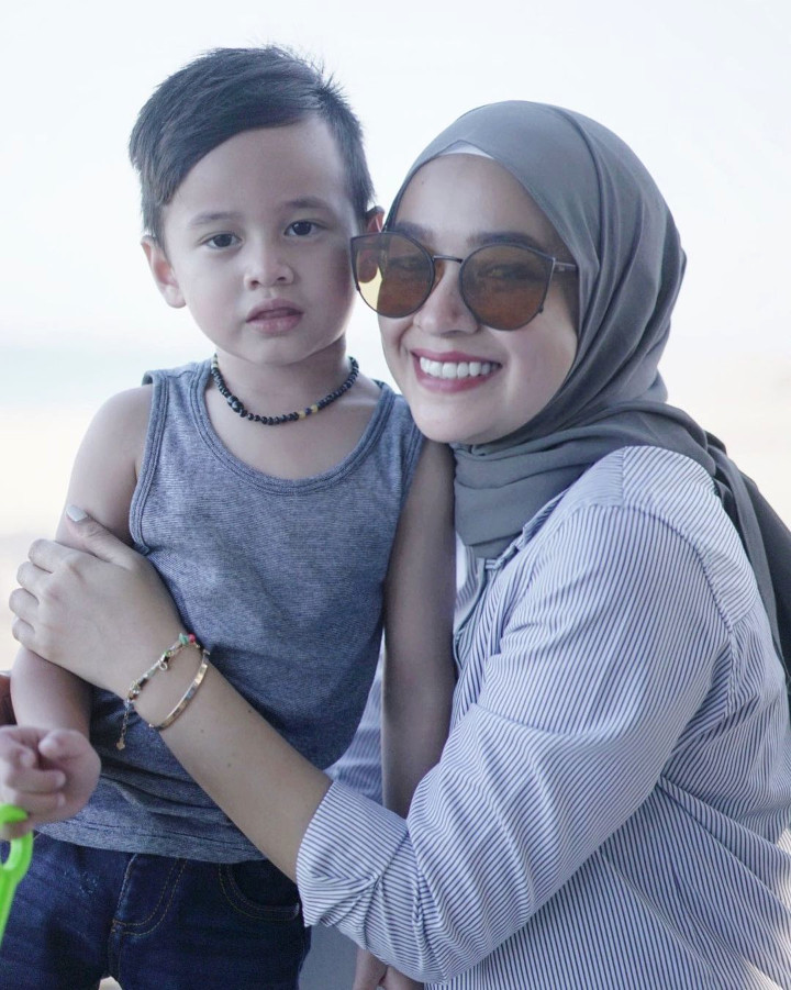 Baby Kaba Putra Dinda Hauw dan 7 Anak Artis Ini Disunat Sejak Masih Bayi