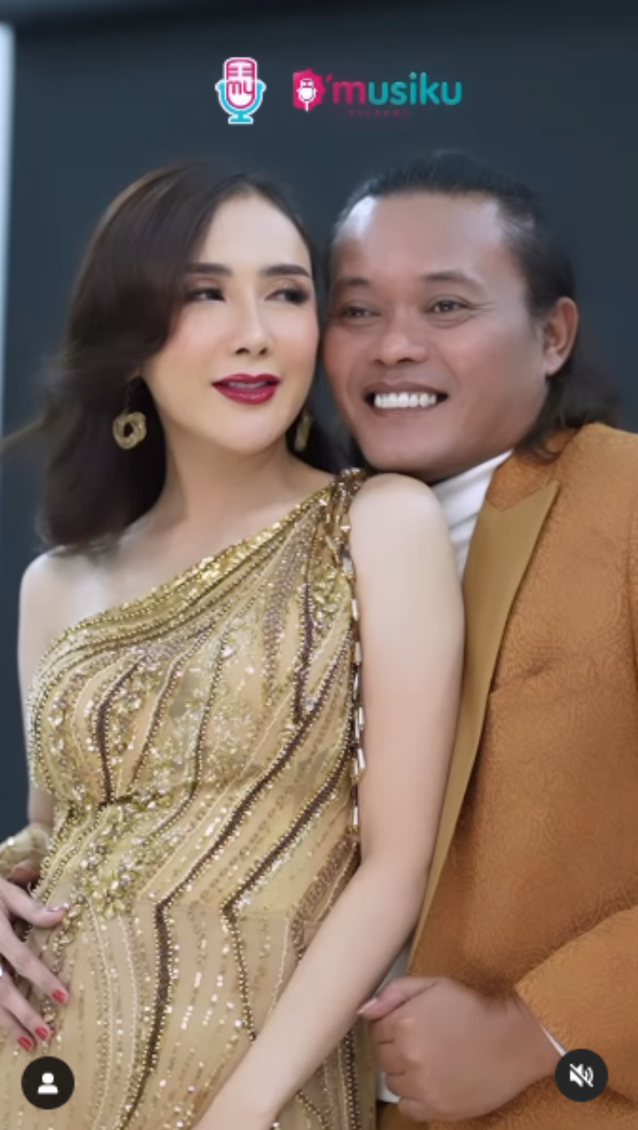 Ucie Sucita Kode Minta Serius ke Sule, Intip 7 Potret Kebersamaan Mereka