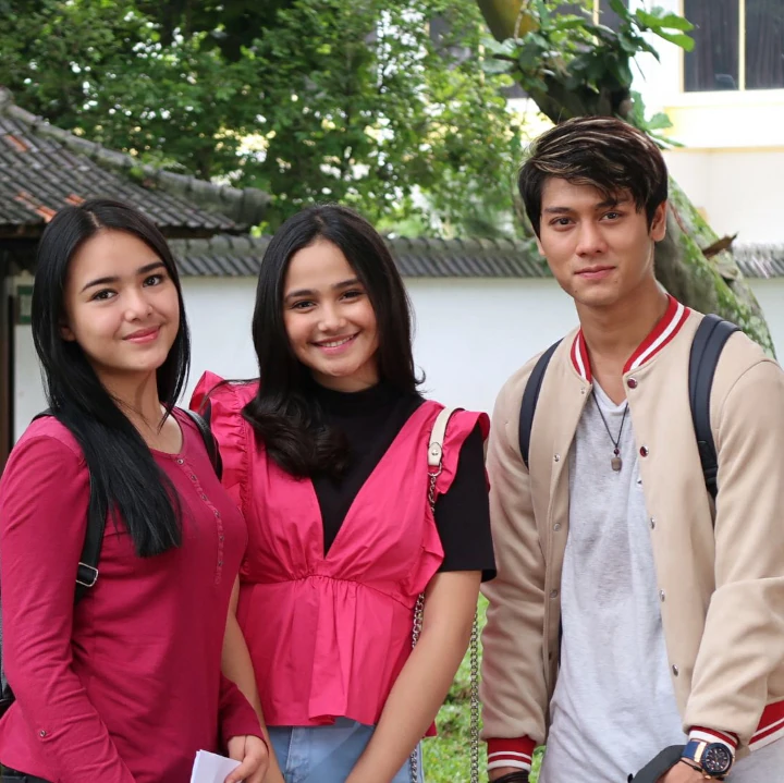 Syifa Hadju Puji Rebecca Klopper Cantik Berhijab, 10 Potret Bestie Geng ...