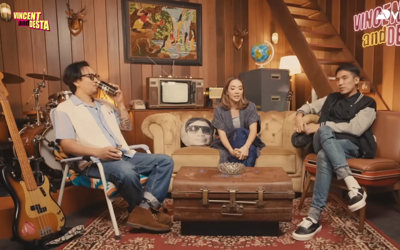 Desta Canggung Wawancara Gisel, Ekspresi Wajah Vincent Rompies Mood Banget