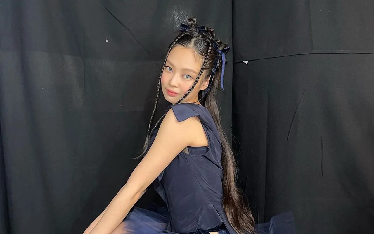 Jennie BLACKPINK Frustasi Tak Bisa Beri TTD Nenek-nenek, Dilarang YG?