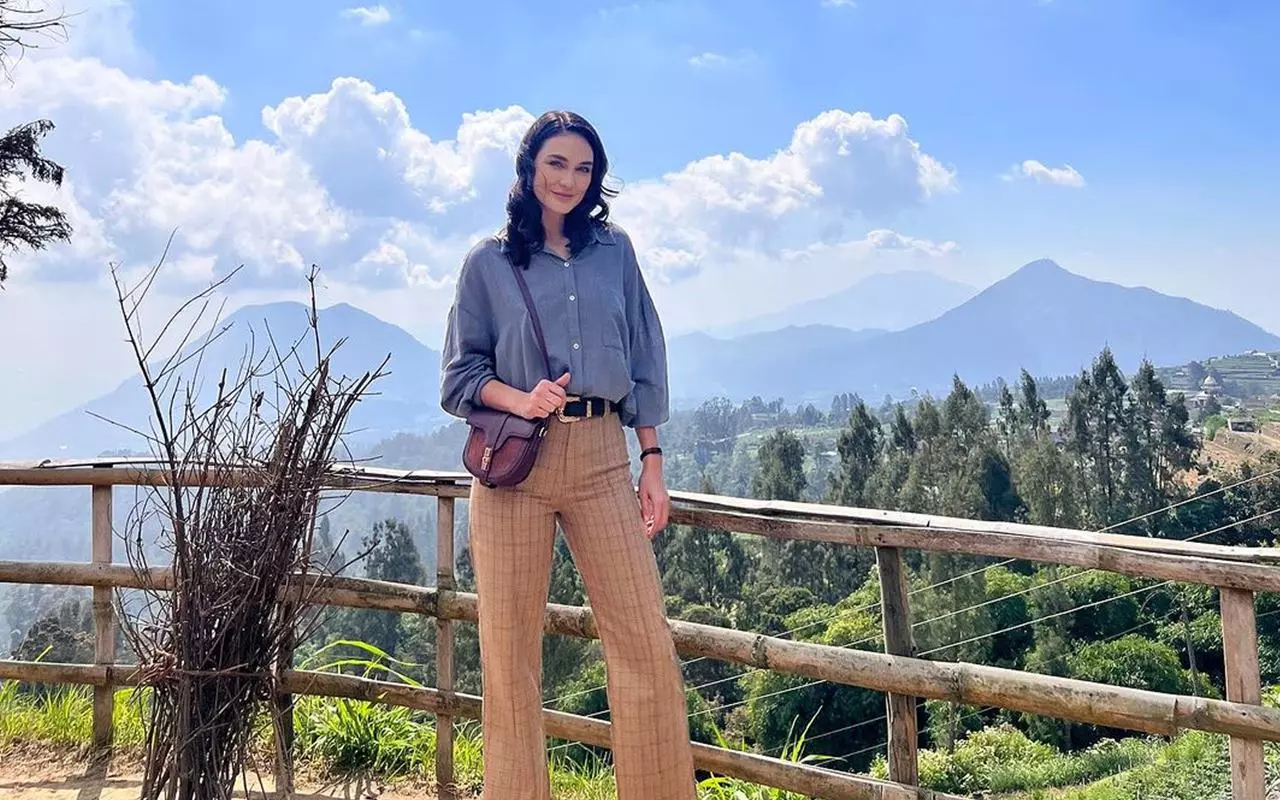 Transformasi Luna Maya Dari Masa Remaja Hingga Masuki Usia Matang Sukses Bikin Takjub
