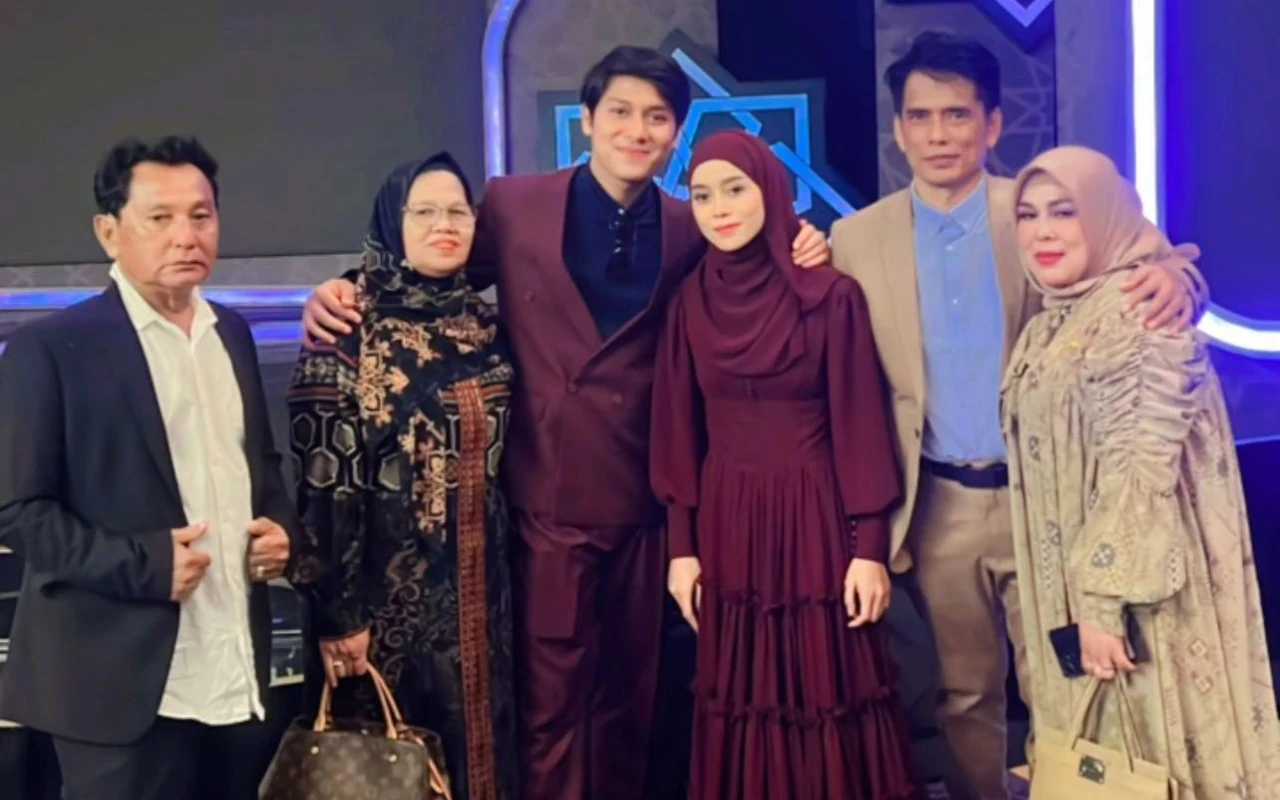 Lesti Kejora dan Rizky Billar Duet Romantis di Comeback Perdana, Reaksi Ortu Bikin Terenyuh