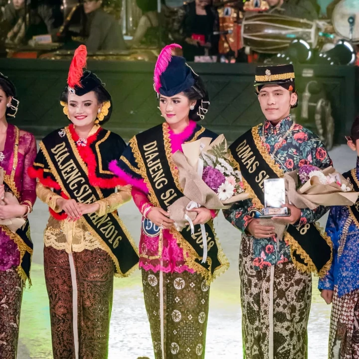 Erina Gudono Istri Kaesang Pangarep Diduga Hamil, Intip 9 Potretnya Dari Masa Ke Masa