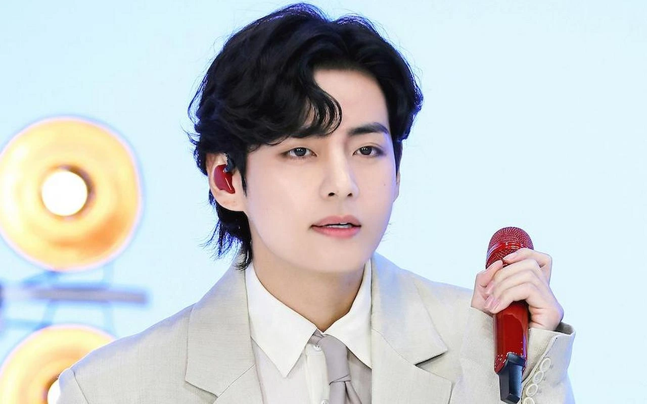 Siapkan 6 Lagu & 5 MV, V BTS Dipastikan Debut Solo Awal September