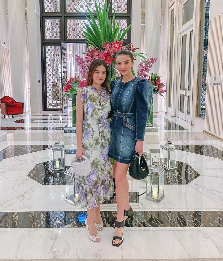 Luna Maya dan Suri Jabrik Beda Vibe, Intip 10 Potret Artis Dengan ...