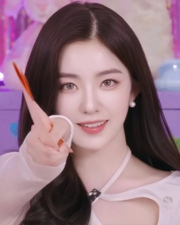 Visual Baru Irene Red Velvet Jadi Bahan Gosip