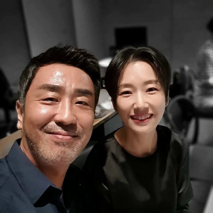 Kisah Cinta Ryu Seung Ryong Ayah Go Yoon Jung di 'Moving' Buat Penonton Capek