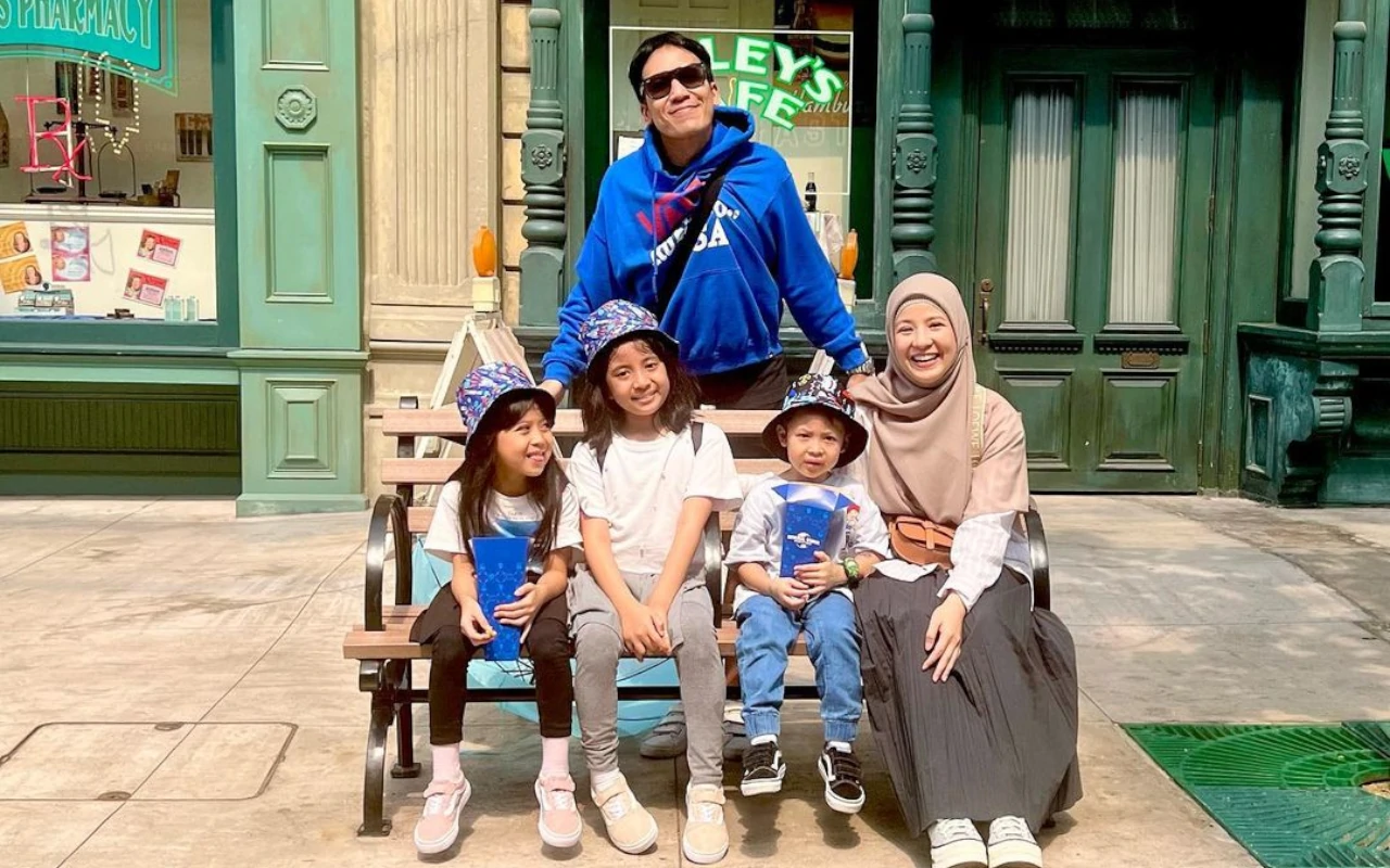 Dua Putri Natasha Rizki Cantik Berhijab Seperti Sang Ibu, Desta Sempat ...