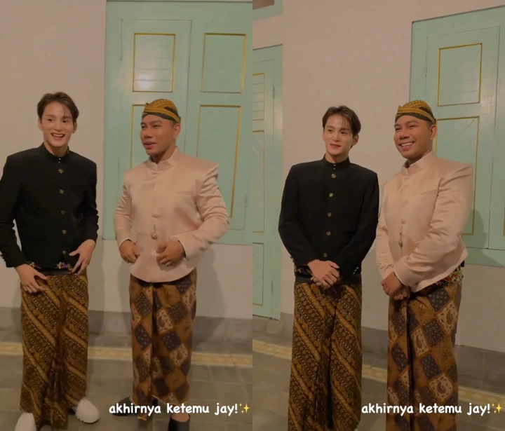 10 Potret XODIAC Manggung di Solo, Zayyan Pakai Beskap Bak Pangeran Jawa