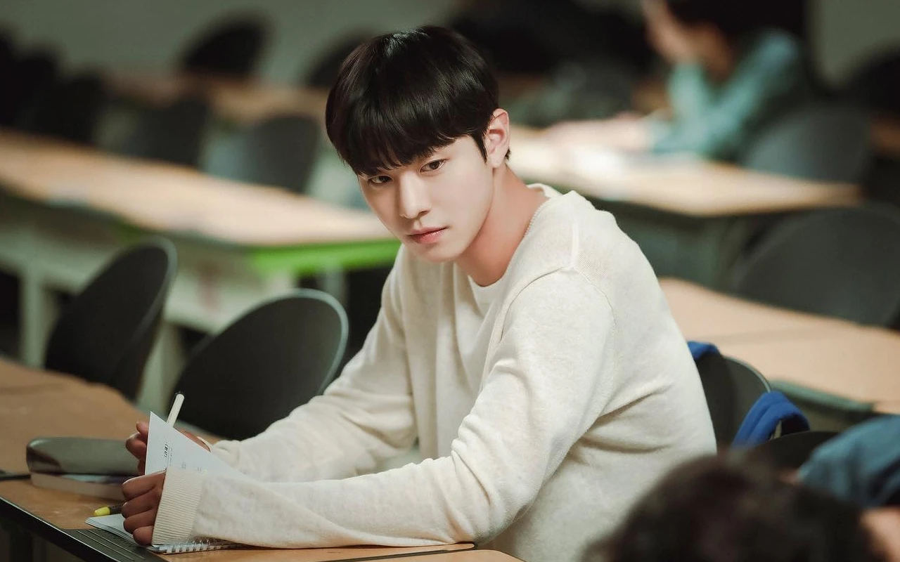 Ahn Hyo Seop Tanggapi Kritikan Style Gembel di 'A Time Called You'