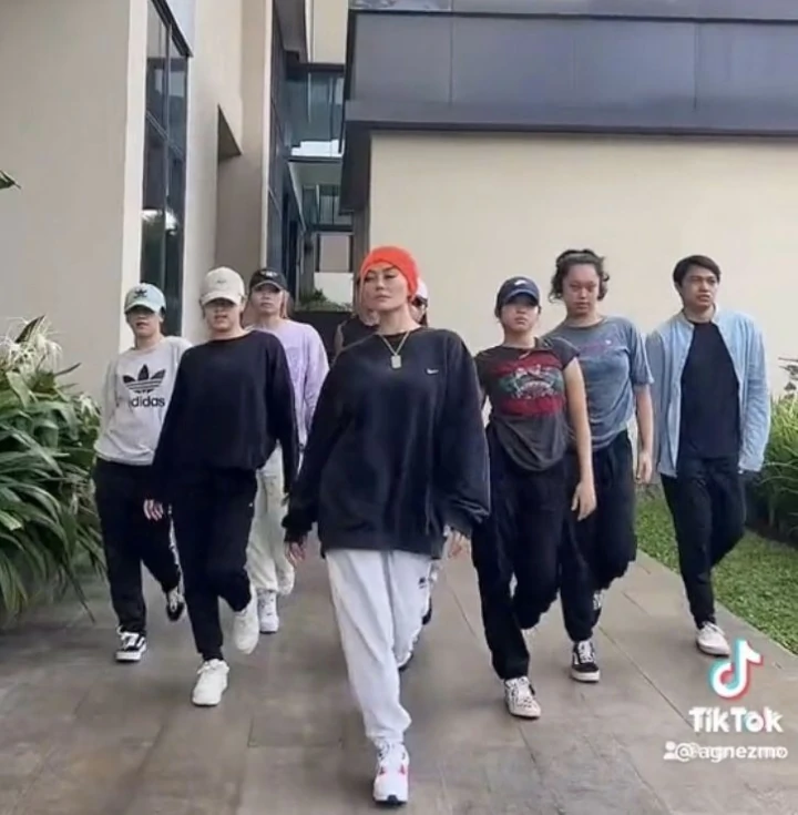 Diliput Media Ternama, 7 Potret Nayyara Kanahaya Anak Tora Sudiro Jadi ...