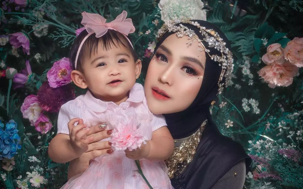 Main ke Pantai, Baju Gemas Moana Putri Ria Ricis Bikin Salfok Abis