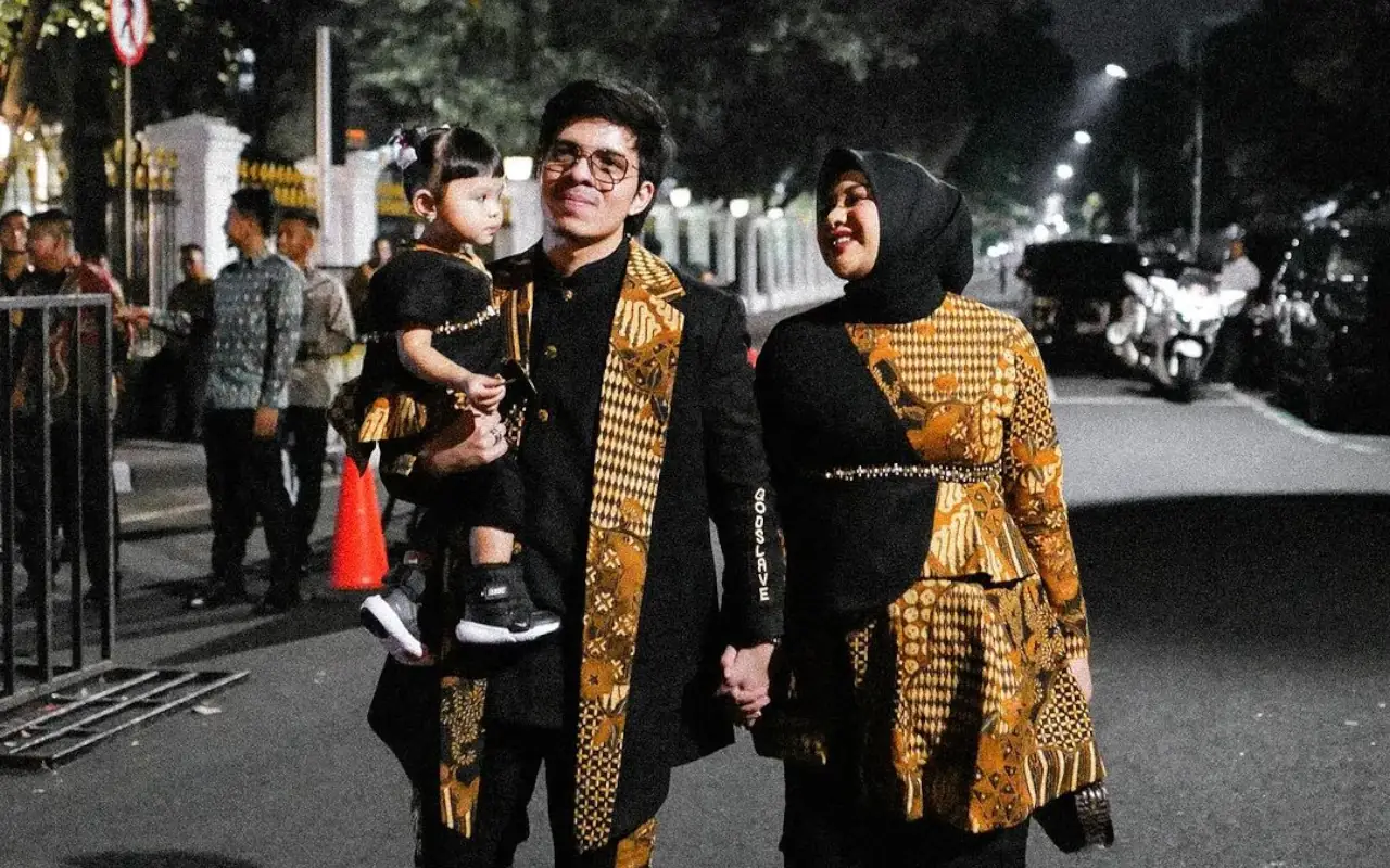 Ameena Putri Atta Halilintar Perdana Catwalk di Istana Negara, Momen ...