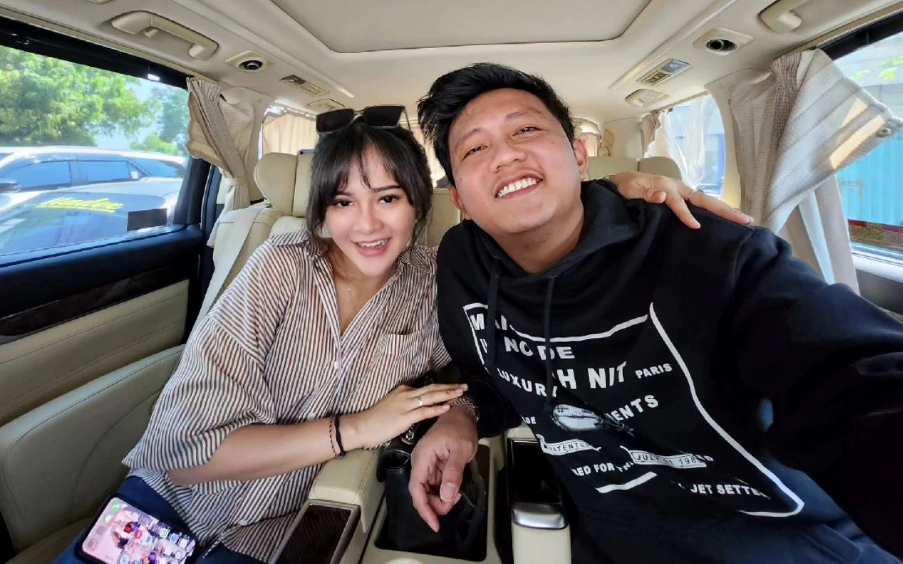 Denny Caknan Kena Julid di Pernikahan Nopek Novian, Bella Bonita Gercep Klarifikasi Soal Ekspresi