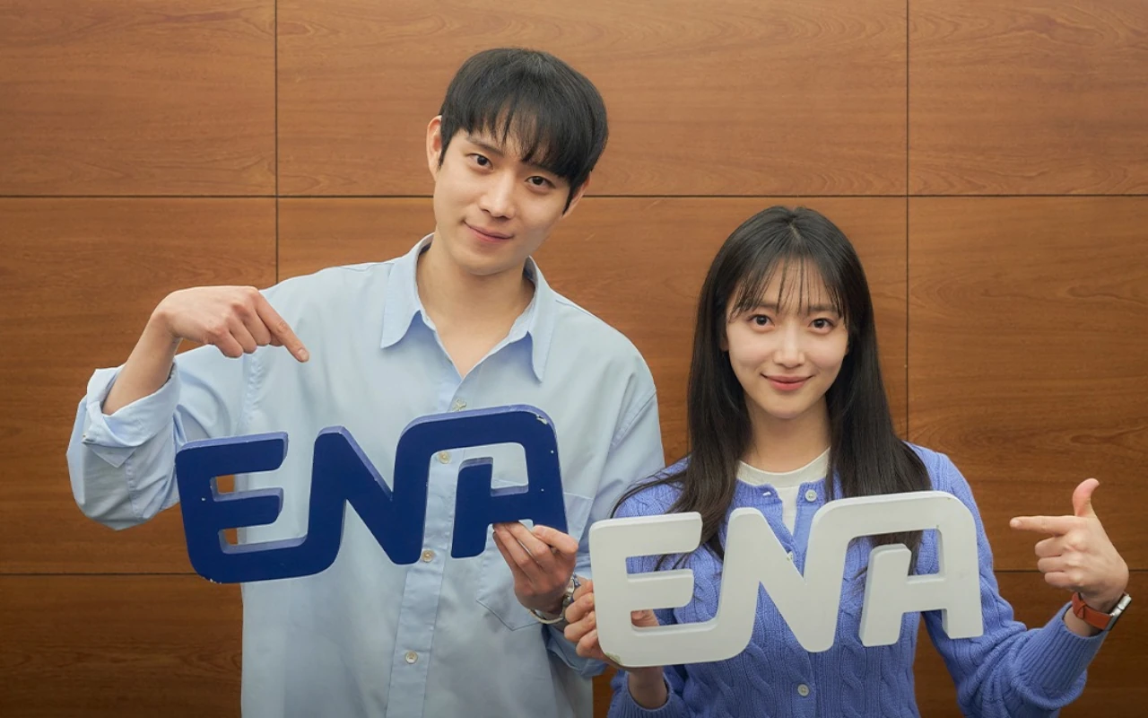 Kisah Cinta Tragis Pyo Ye Jin dan Kim Young Dae Terungkap di Teaser 'Moon in the Day'