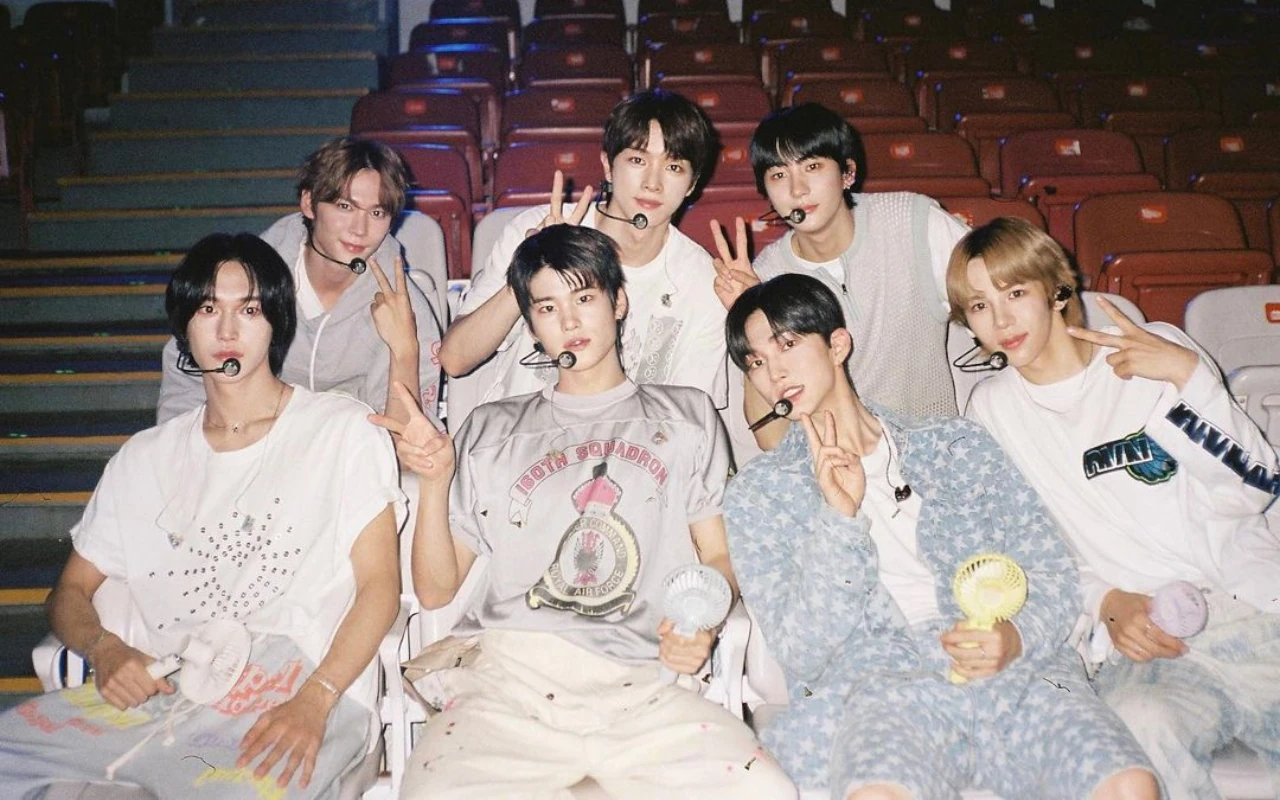 TMA 2023: RIIZE Perdana Pakai Setelan Jas di Red Carpet, Gaya Rambut Baru Bikin Syok