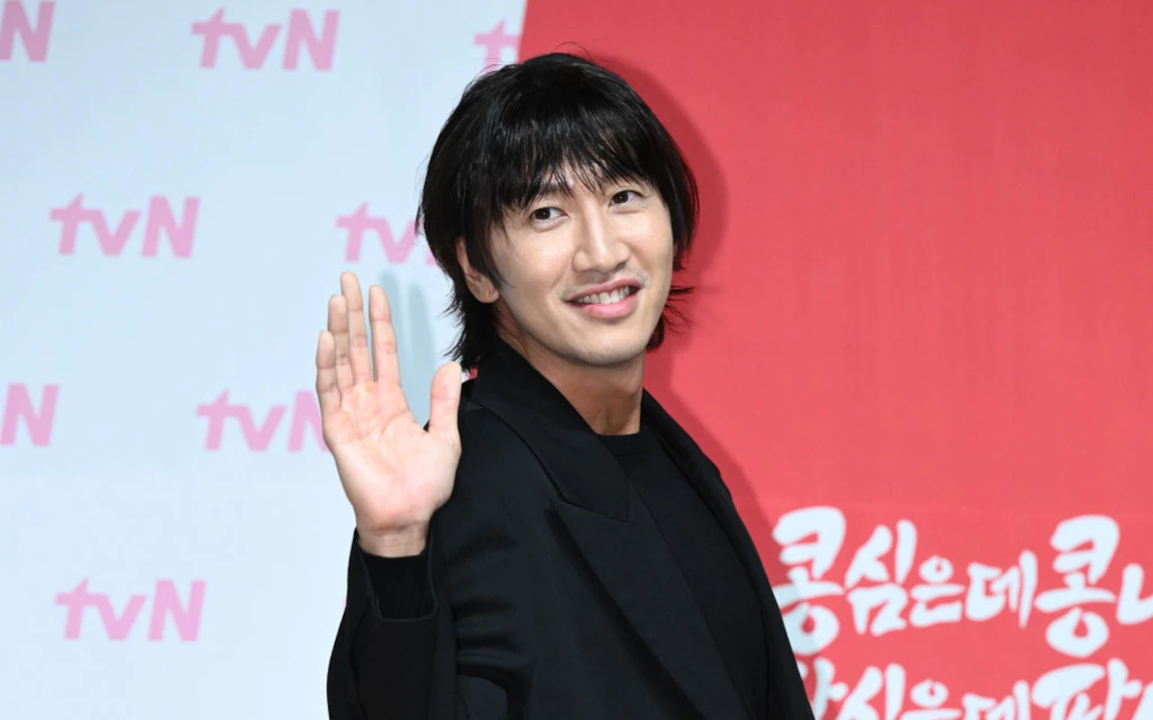 Lee Kwang Soo Spill Alasan Bikin Program Bareng Na Young Suk Ketimbang ...