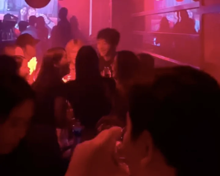 Lisa BLACKPINK Party di Thailand, Identitas Cowok Yang Bersamanya Jadi ...