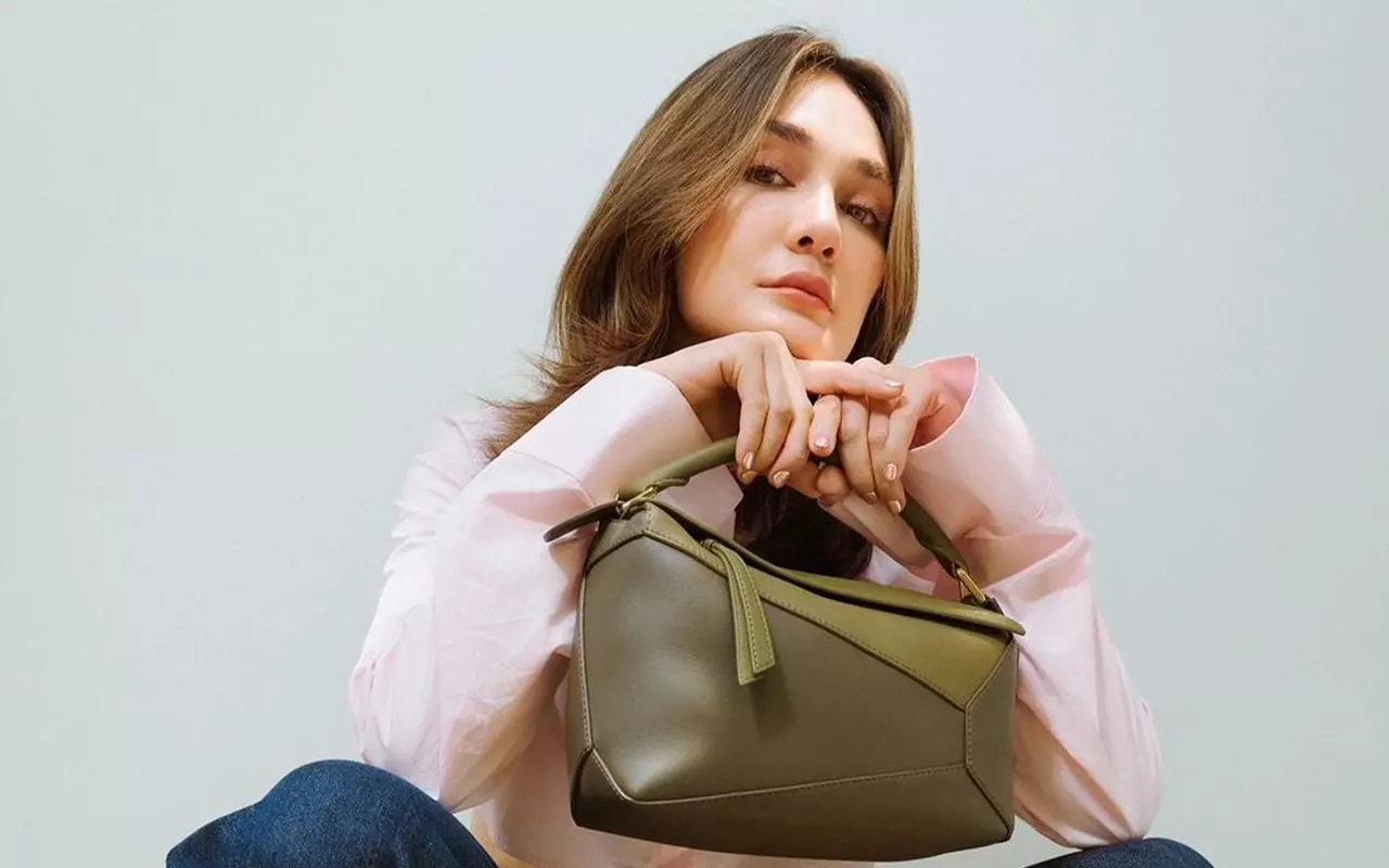 Tak Drama, Luna Maya Santai Beri Support Ke Mantan Kekasih Maxime Bouttier