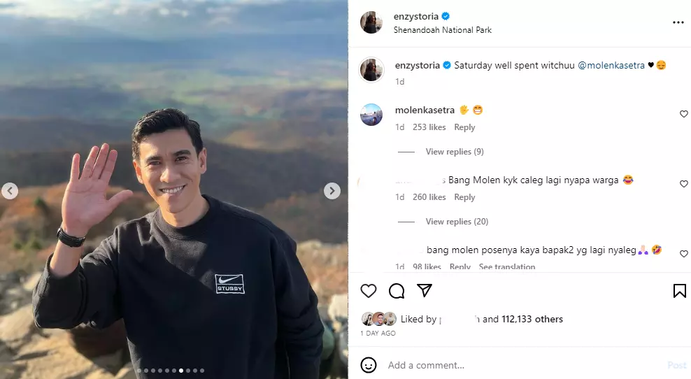 Pose Molen Kasetra Suami Enzy Storia Bikin Salfok Hingga Disebut Bak Cosplay Ala Caleg