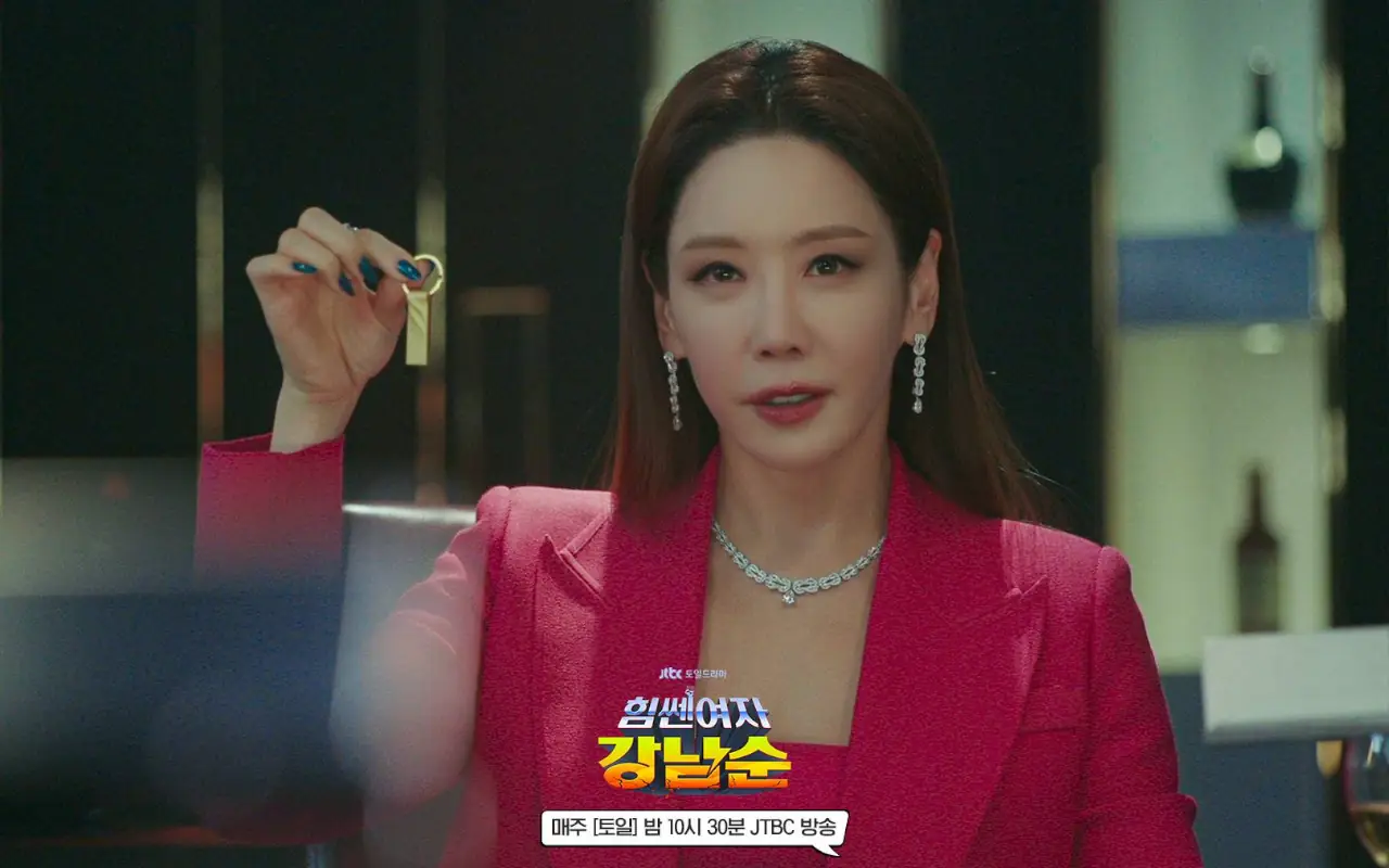 Barang Mewah Kim Jung Eun di 'Strong Girl Nam Soon' Disorot, Harga ...