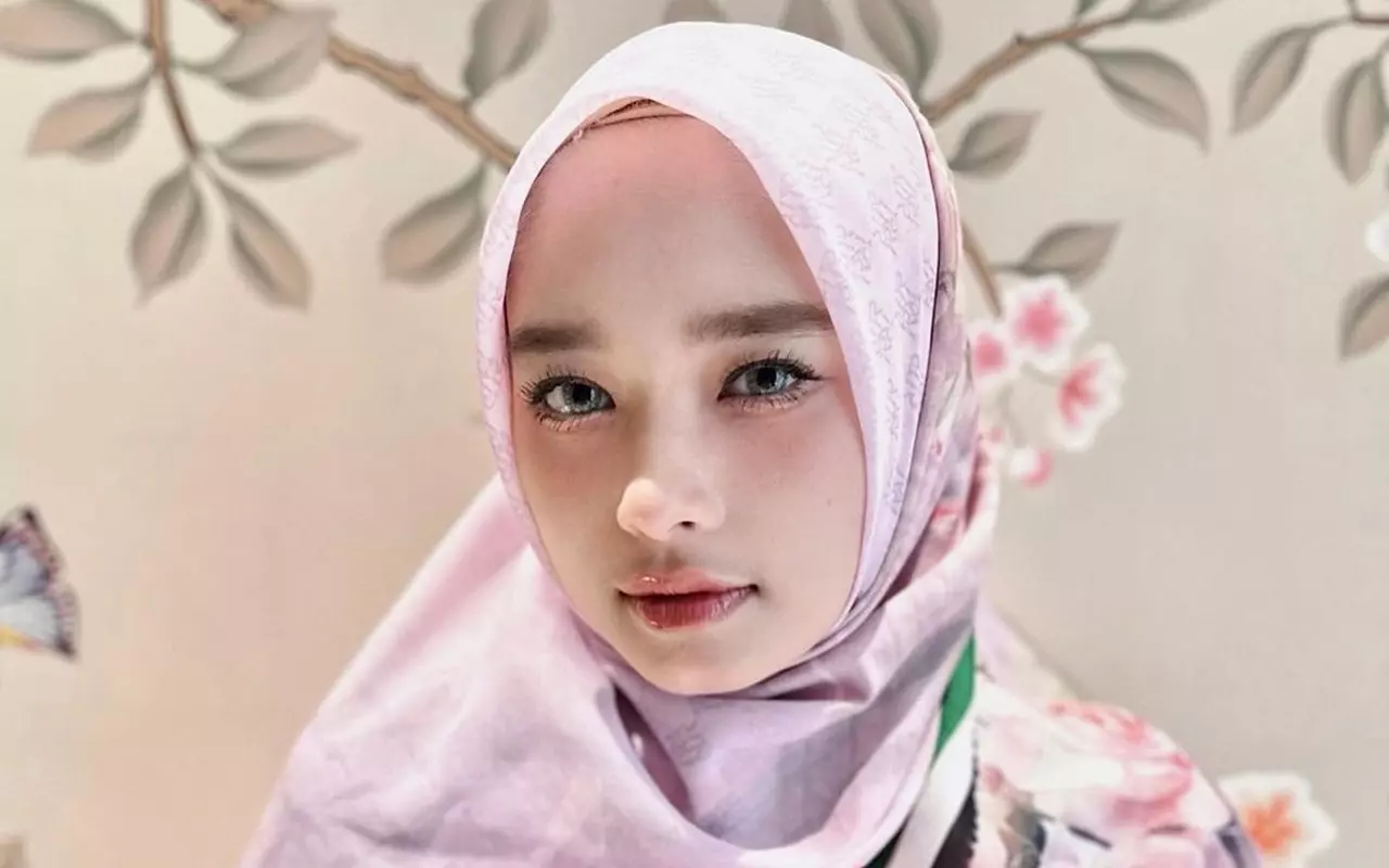 Inara Rusli Percaya Diri Pamerkan dengan Detail Makeup Menornya