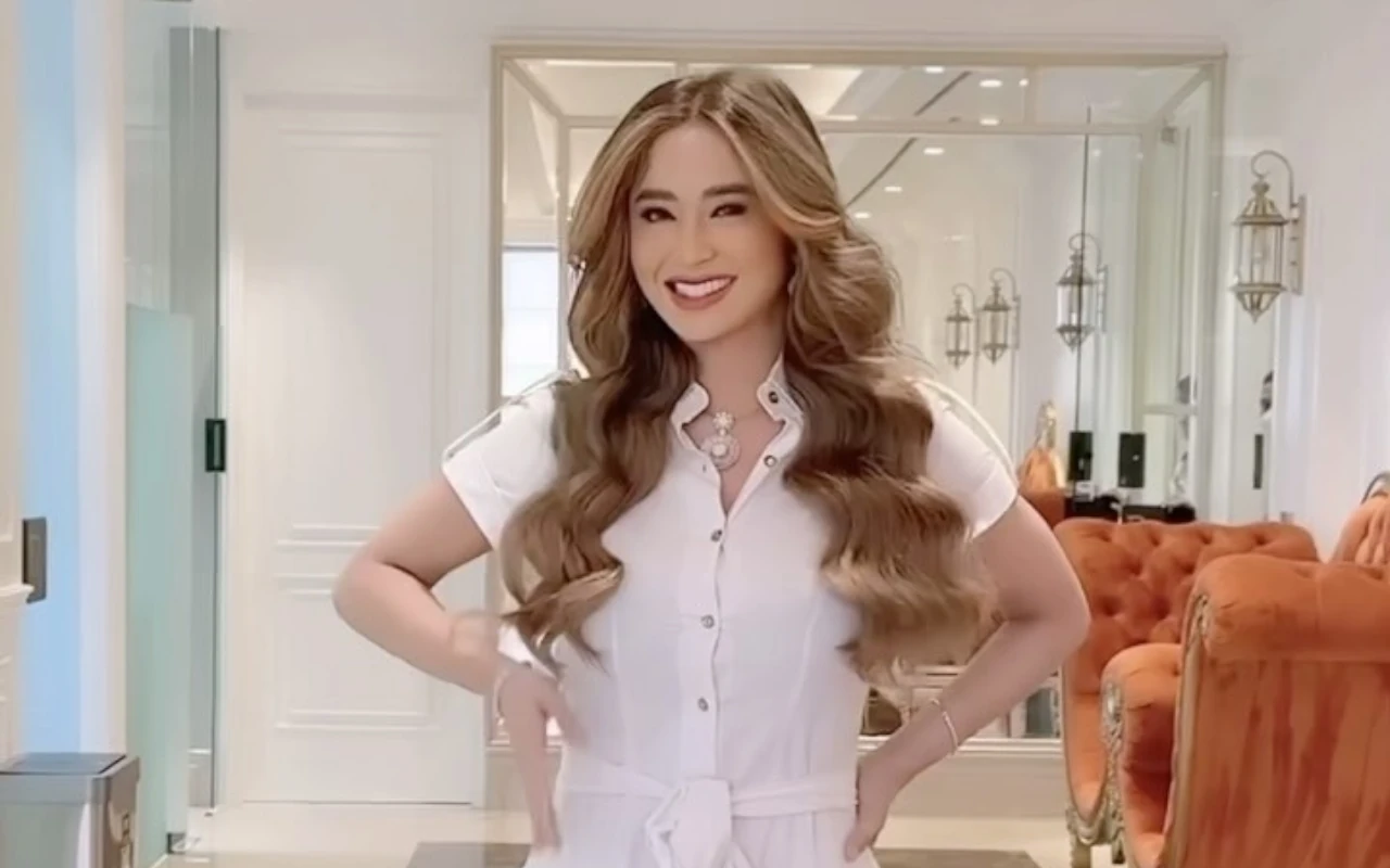 Dewi Persik Isyaratkan Putus Usai Calon Suami Pilot Diduga Clubbing ...