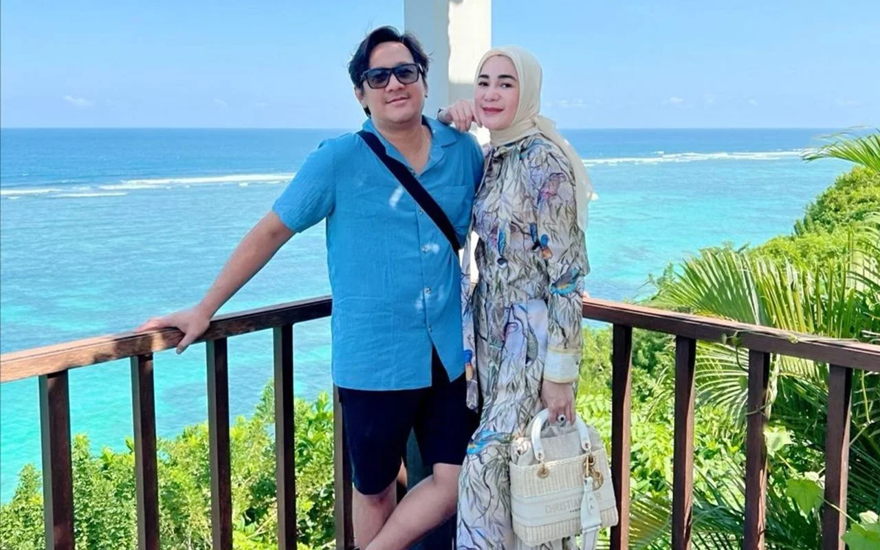 Istri Andre Taulany Pamer Nonton Konser Coldplay usai Heboh Sentil Jam Palsu Crazy Rich