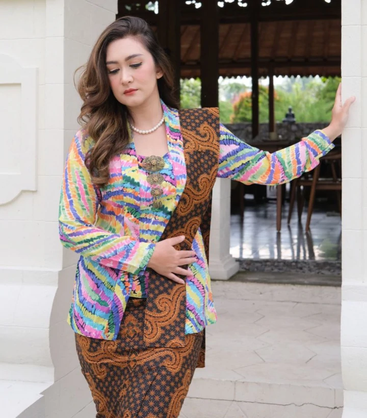 10 Pesona Nafa Urbach Saat Lestarikan Budaya Jawa