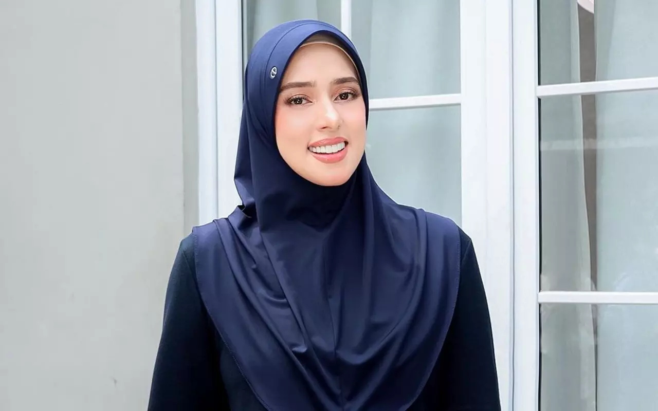 Fairuz A. Rafiq Paling Curi Perhatian Kala Pengajian Bareng Rekan Artis