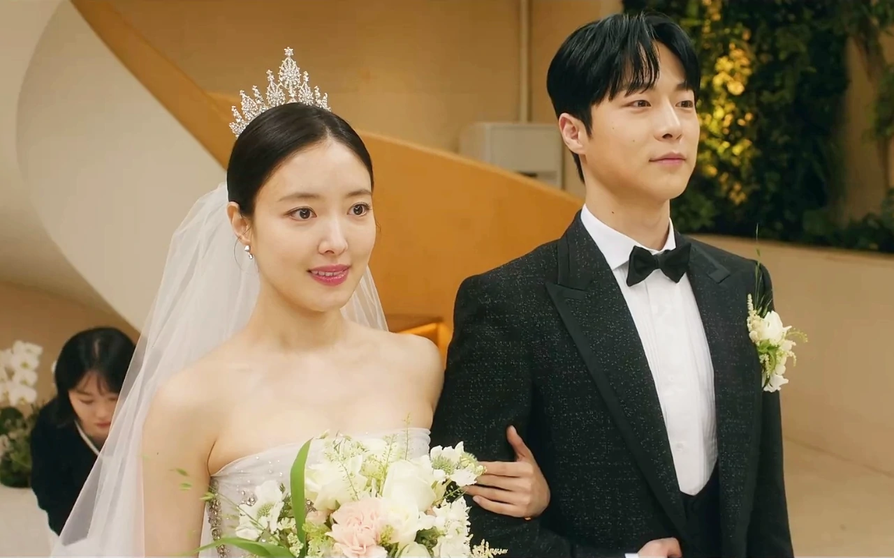 Tim 'Park's Marriage Contract' Spill Adegan Lee Se Young dan Bae In ...