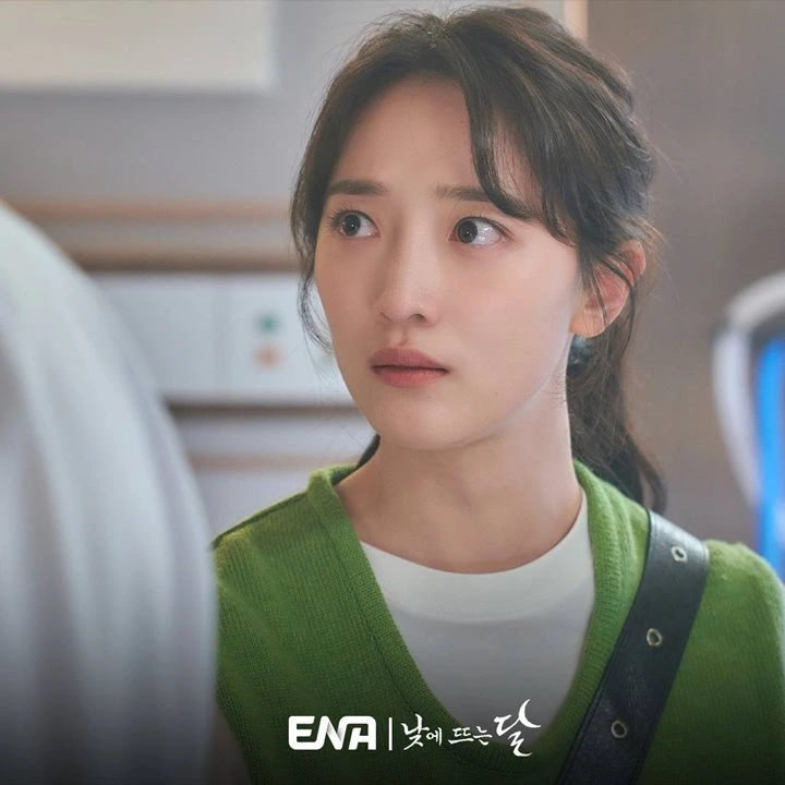 'Moon in the Day' Episode 13 dan 14 Recap: Pyo Ye Jin Selamat tapi ...