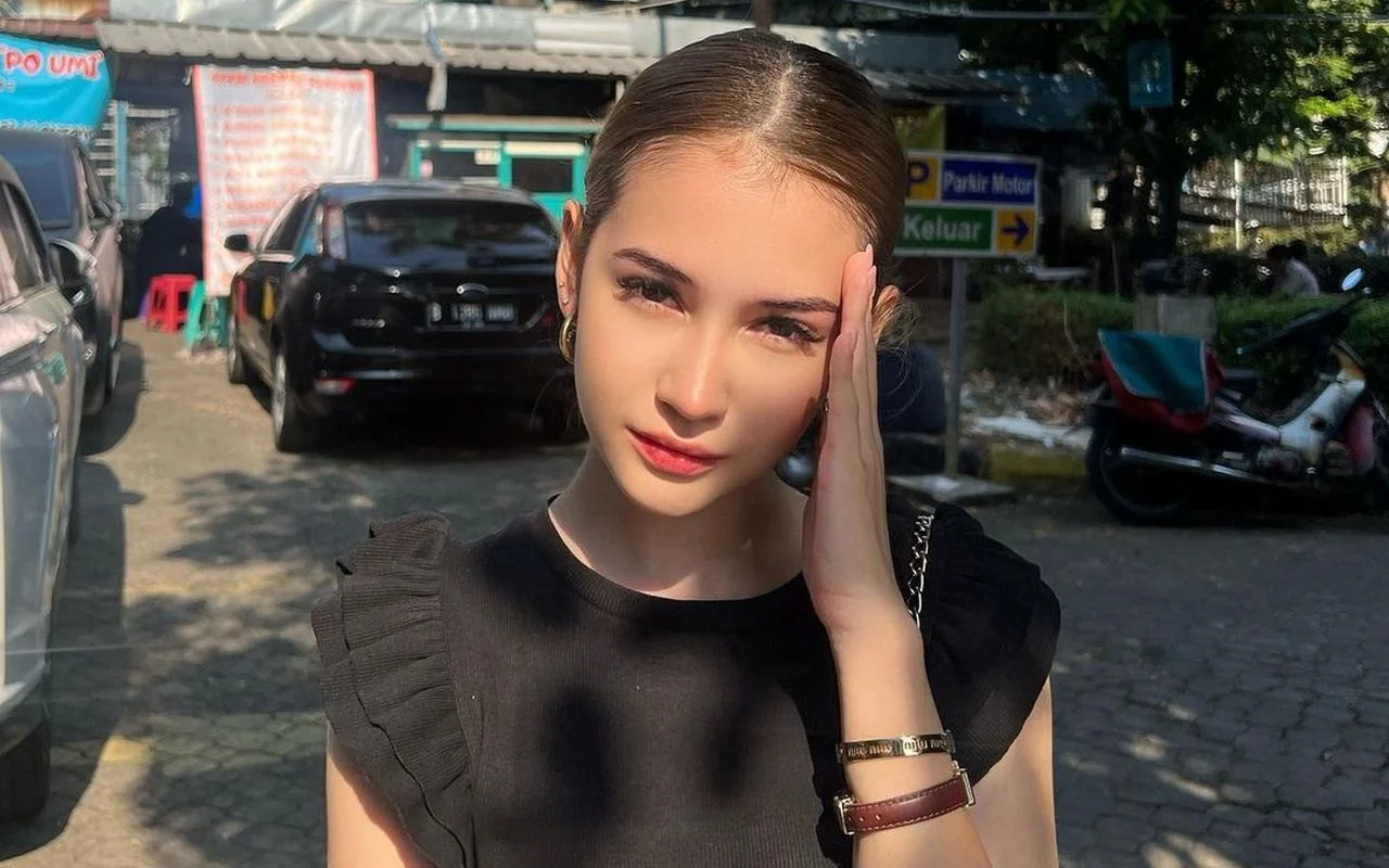 Sandrinna Michelle Adu Cantik Bareng Adik Bikin Gemas Fans