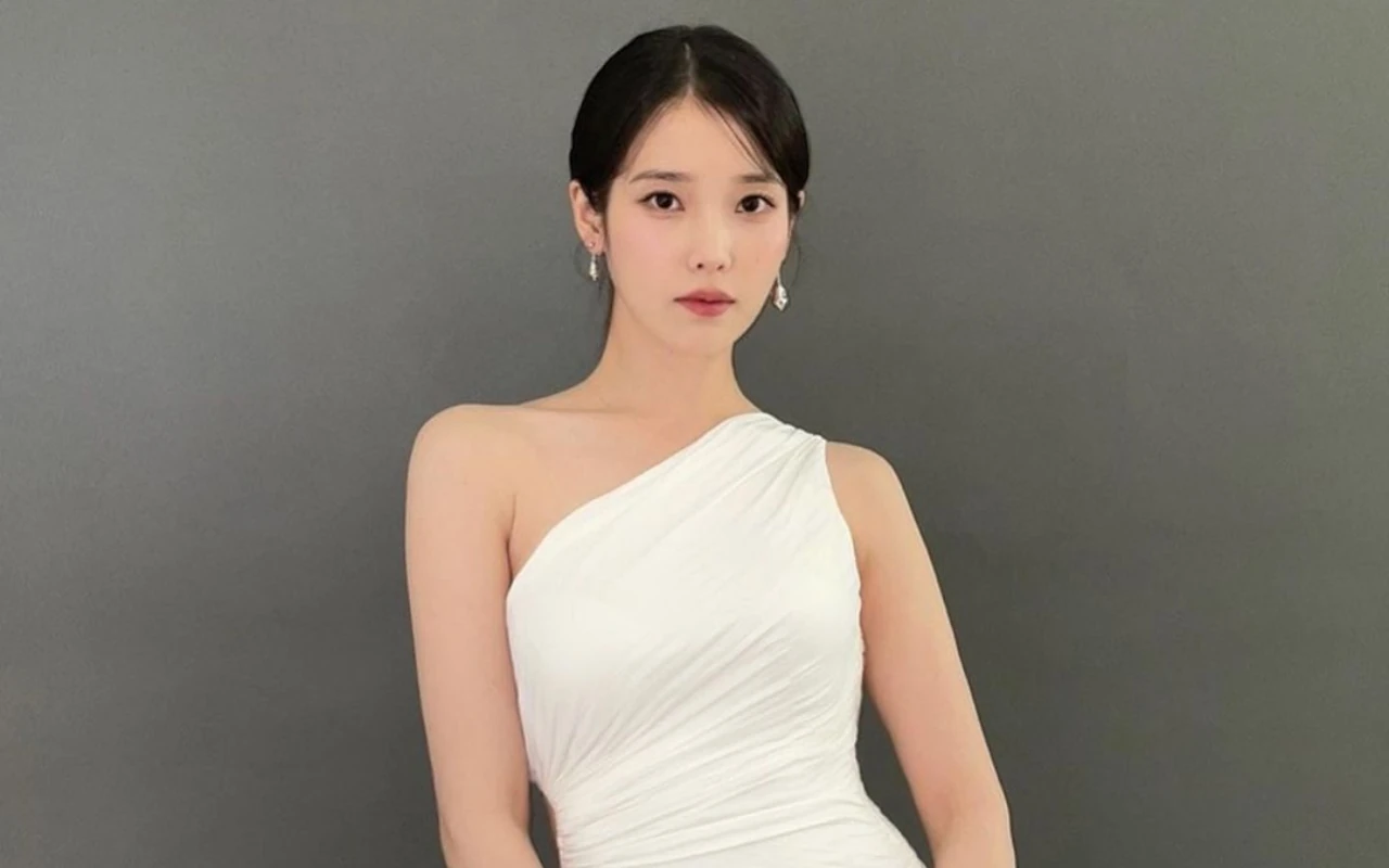 IU Buat Syok Staf 'You Have Done Well' dengan Berbagai Hadiah Mahal