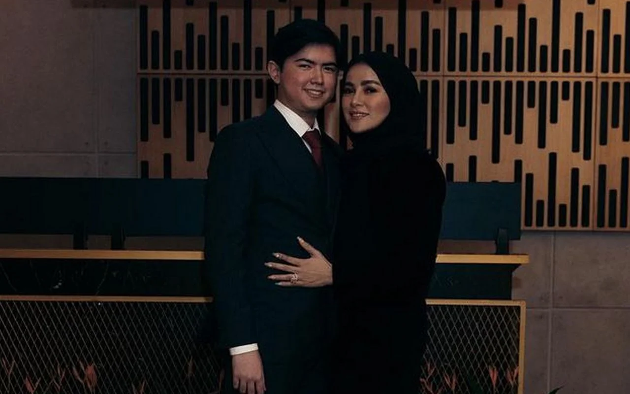 Olla Ramlan Lepas Sean Mikael Liburan ke Spanyol Bareng Ibu Sambung