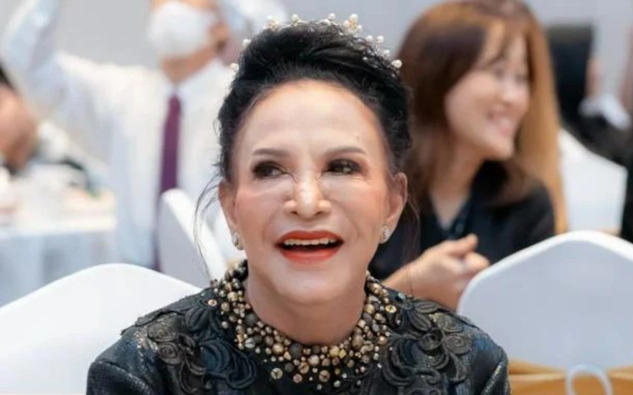 Mpok Atiek Divonis Idap Tumor di Usus