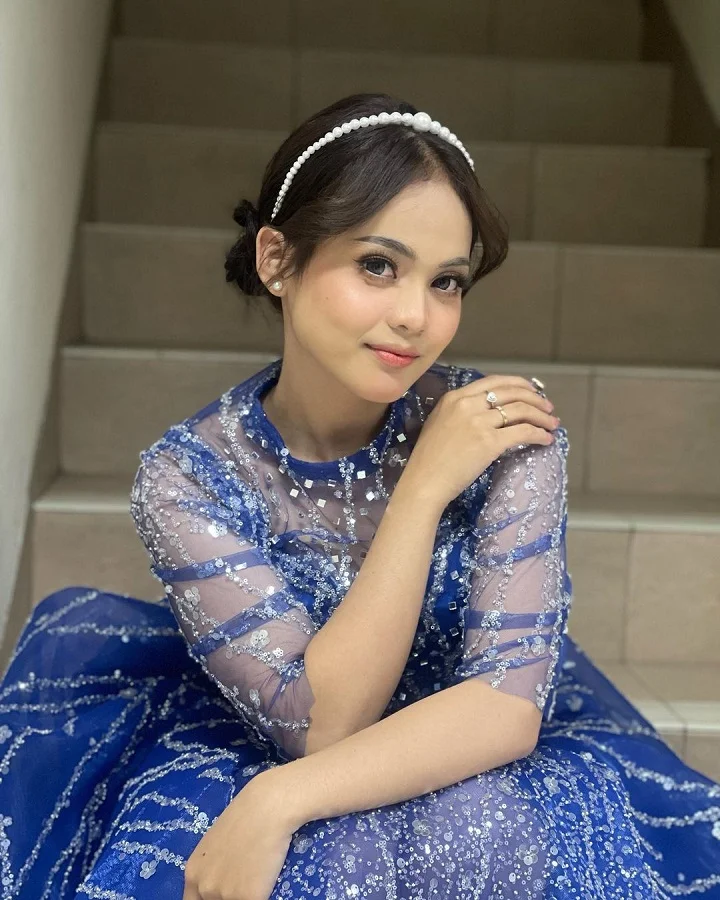 Putri Isnari 'DA' dan 7 Penyanyi Ini Bikin Heboh Lantaran Pingsan Saat Manggung